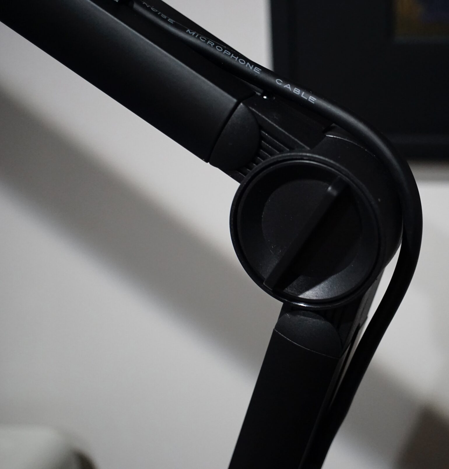 Maono BA90 Microphone Boom Arm Stand Review » Infinite Start